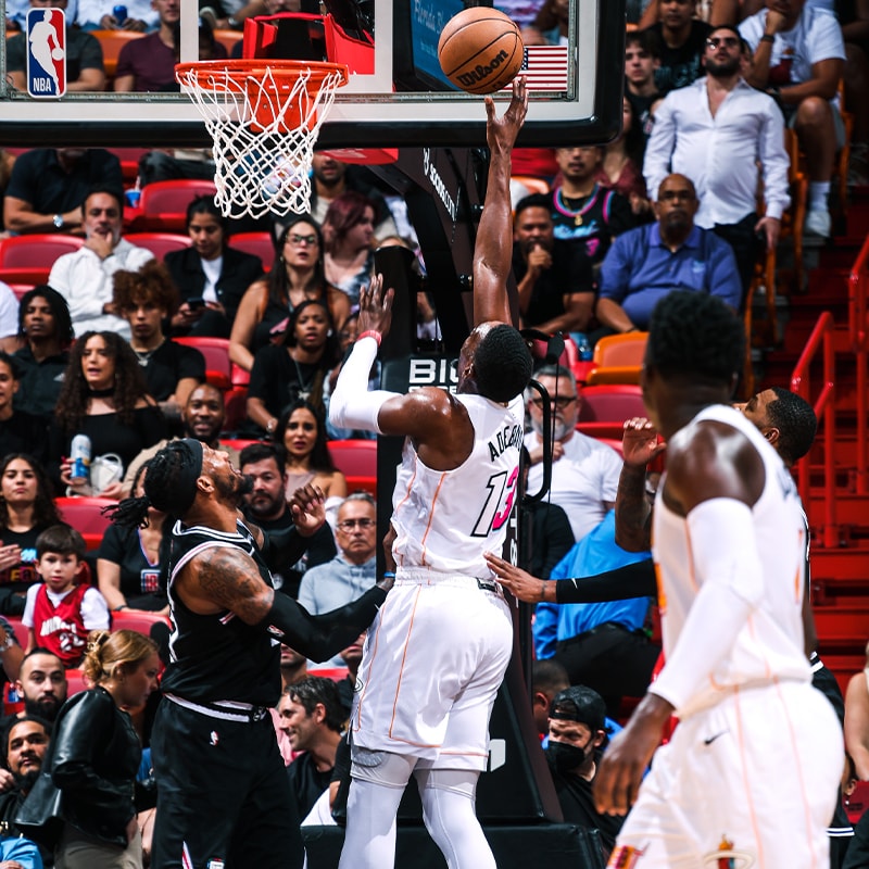Through The Lens: Clippers vs HEAT 12/08/22 Photo Gallery | NBA.com
