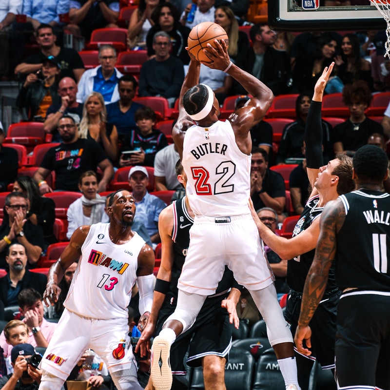 Through The Lens: Clippers vs HEAT 12/08/22 Photo Gallery | NBA.com