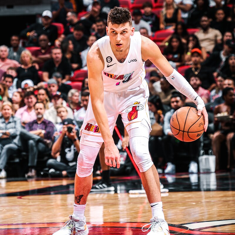 Through The Lens: Clippers vs HEAT 12/08/22 Photo Gallery | NBA.com