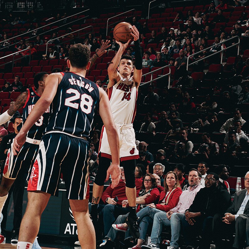 Through The Lens: HEAT at Rockets 12/15/22 Photo Gallery | NBA.com