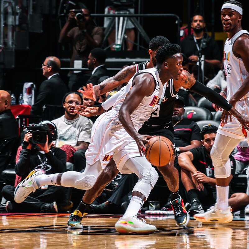 Through The Lens: Clippers vs HEAT 12/08/22 Photo Gallery | NBA.com