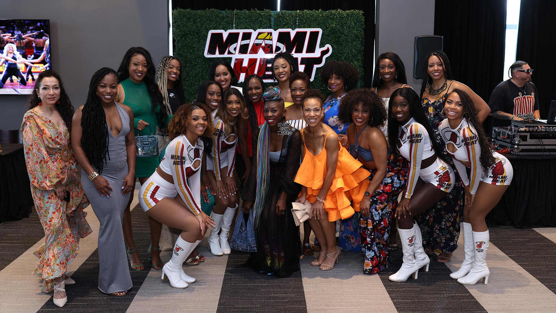 MHD Reunion Gallery Photo Gallery | NBA.com