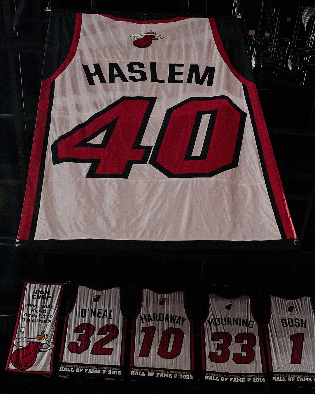 UD40 Jersey Retirement Night Photo Gallery | NBA.com