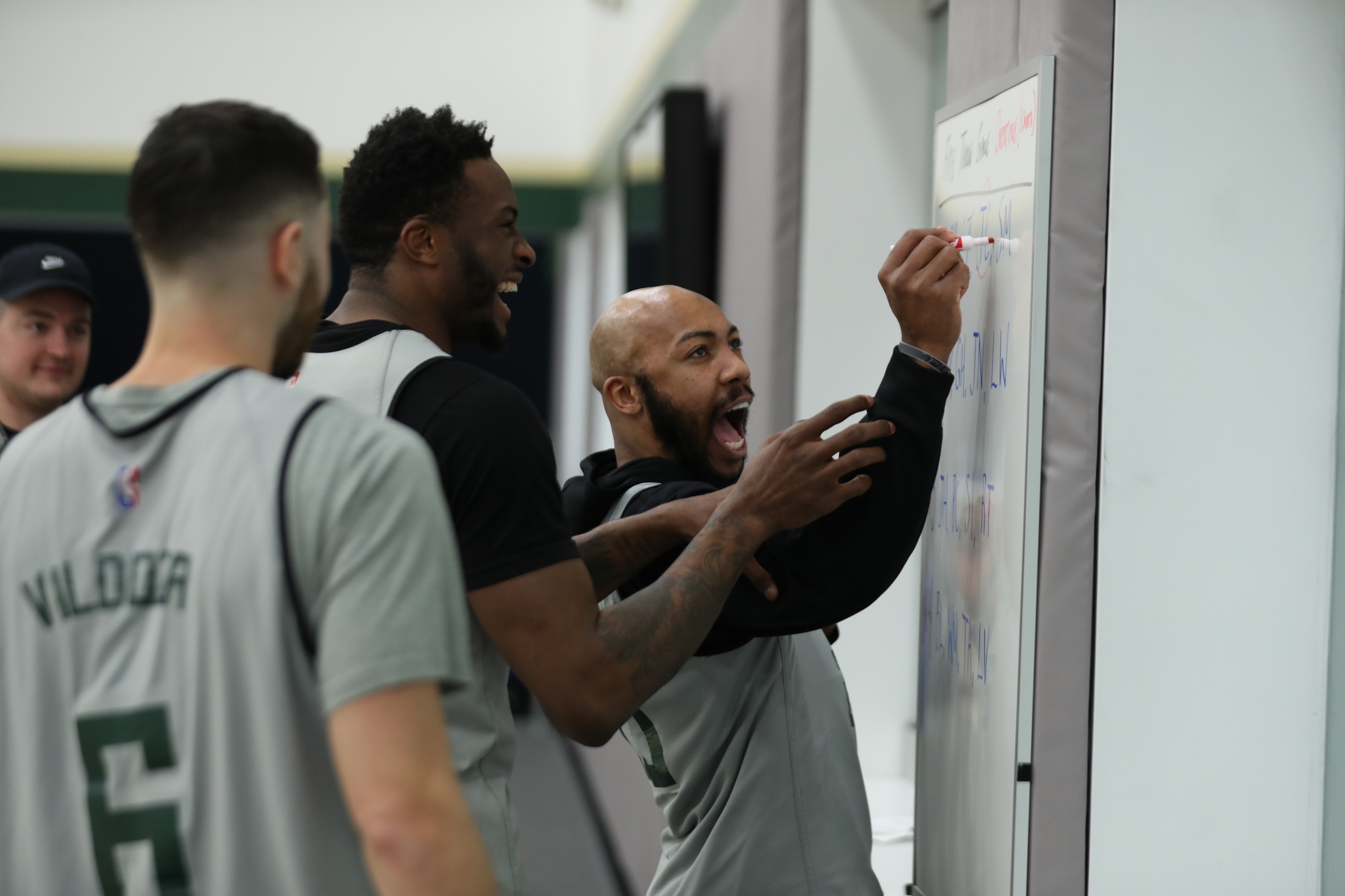 In Photos: Shootaround ahead of Game 5 | Milwaukee Bucks