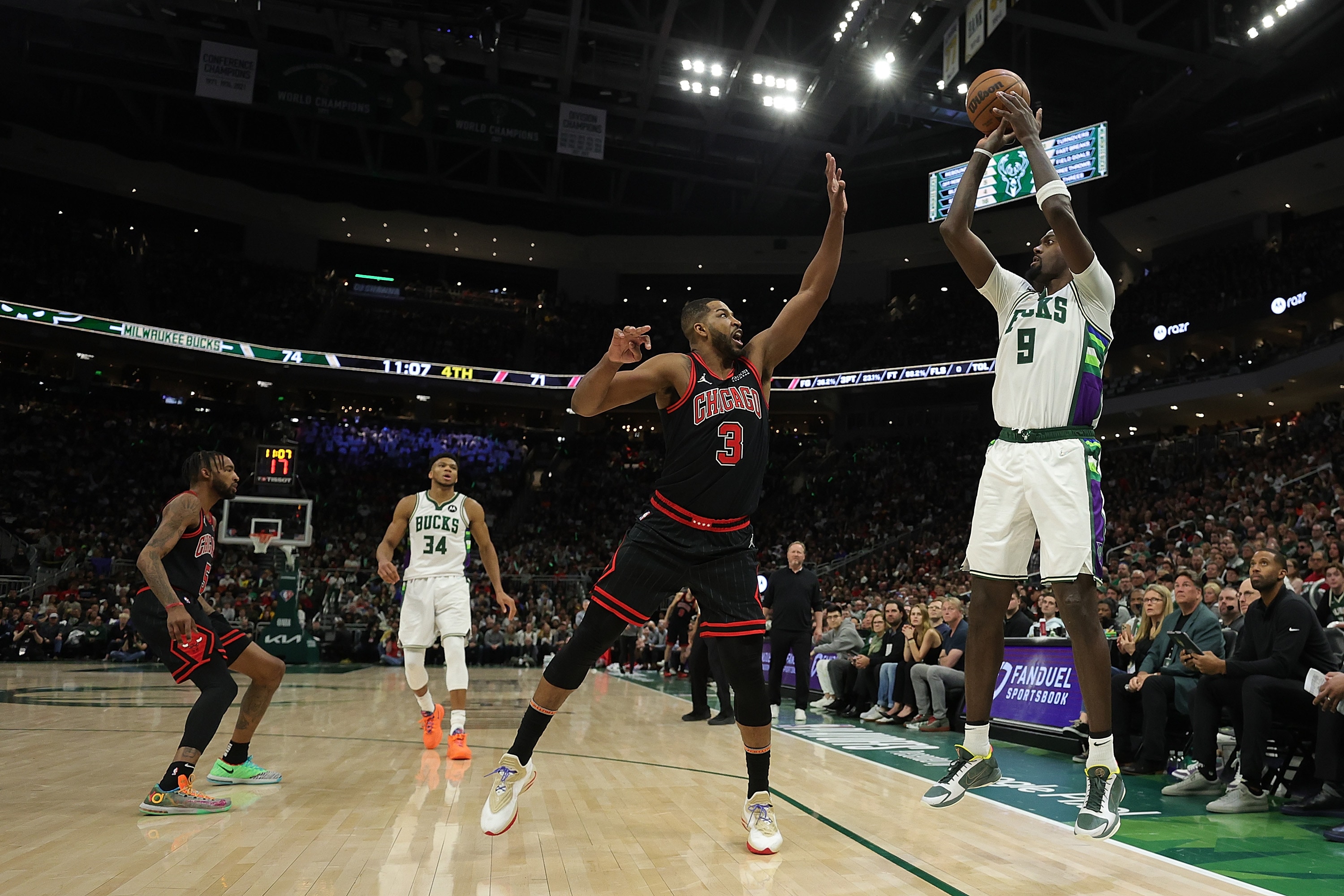 In Photos: Bucks 93 – Bulls 86 Game One | 4.17.22 Photo Gallery | NBA.com
