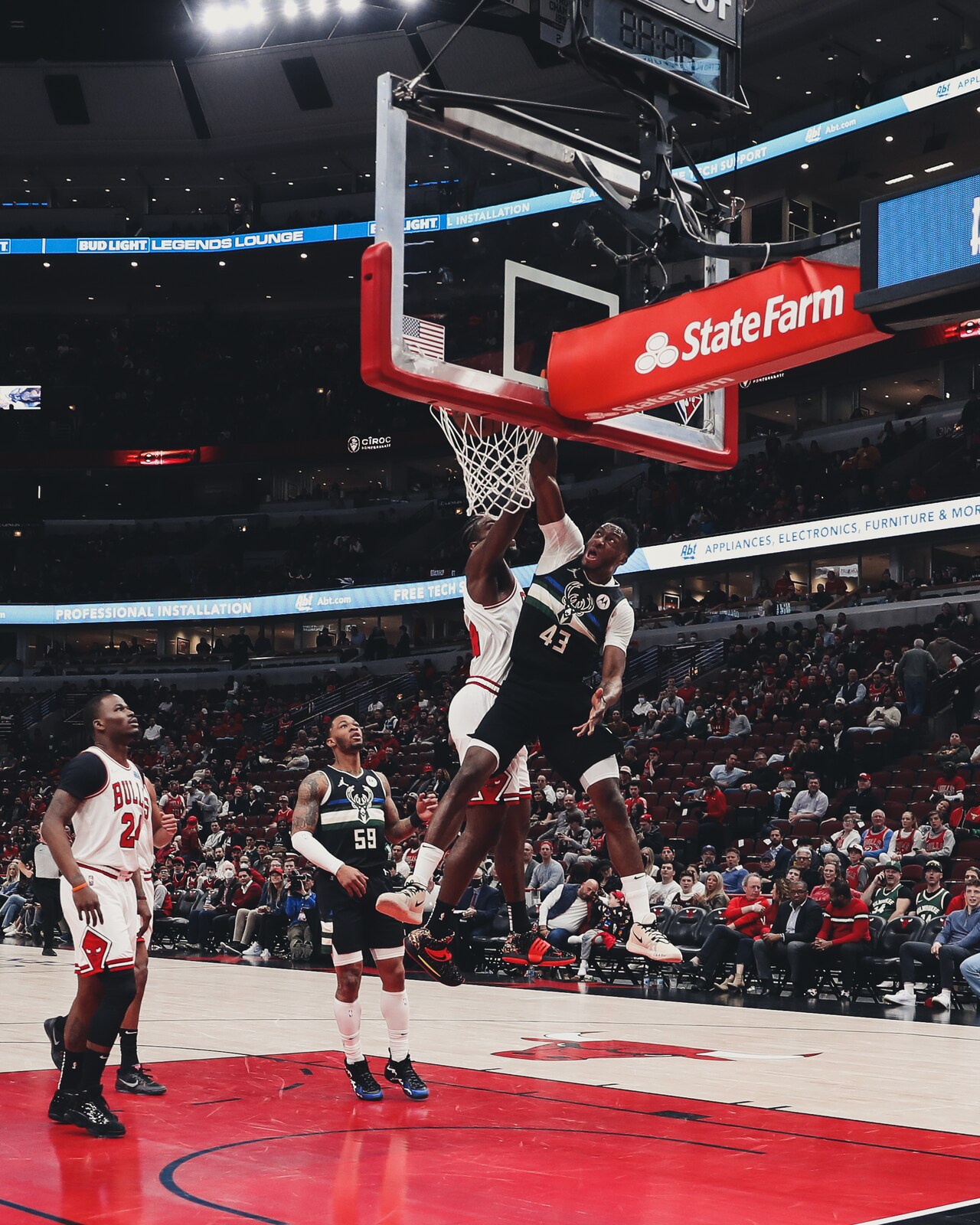 In Photos: Best Dunk Photos of the Season | Milwaukee Bucks