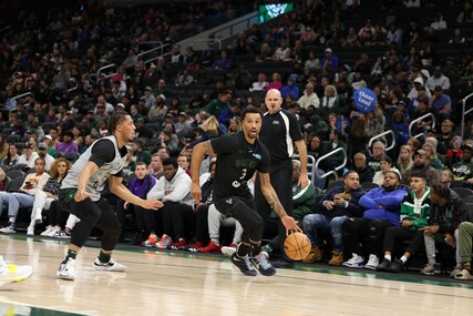 In Photos: Bucks Host Open Scrimmage For The Fans Photo Gallery | NBA.com