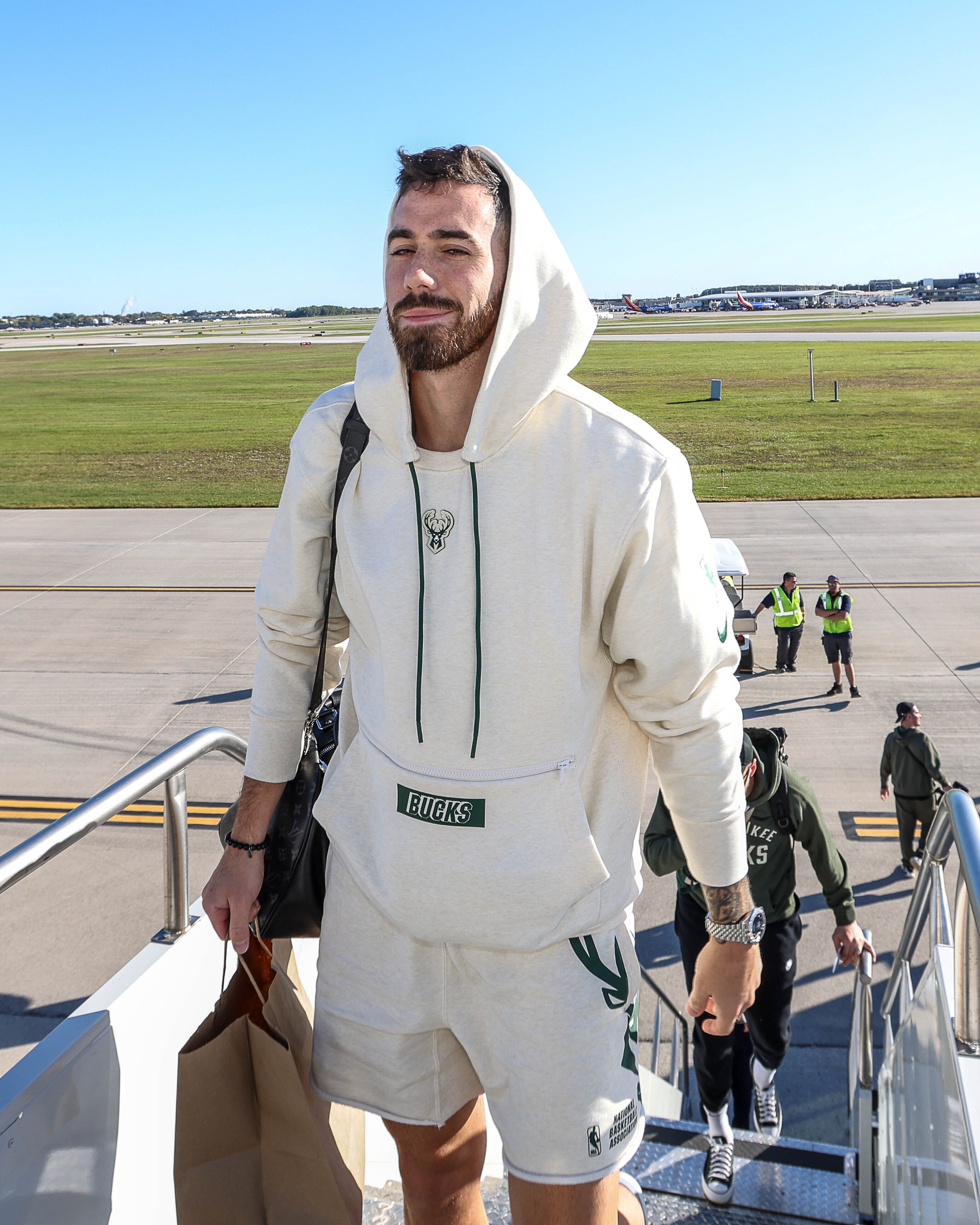 In Photos: Bucks Travel To Abu Dhabi Photo Gallery | NBA.com