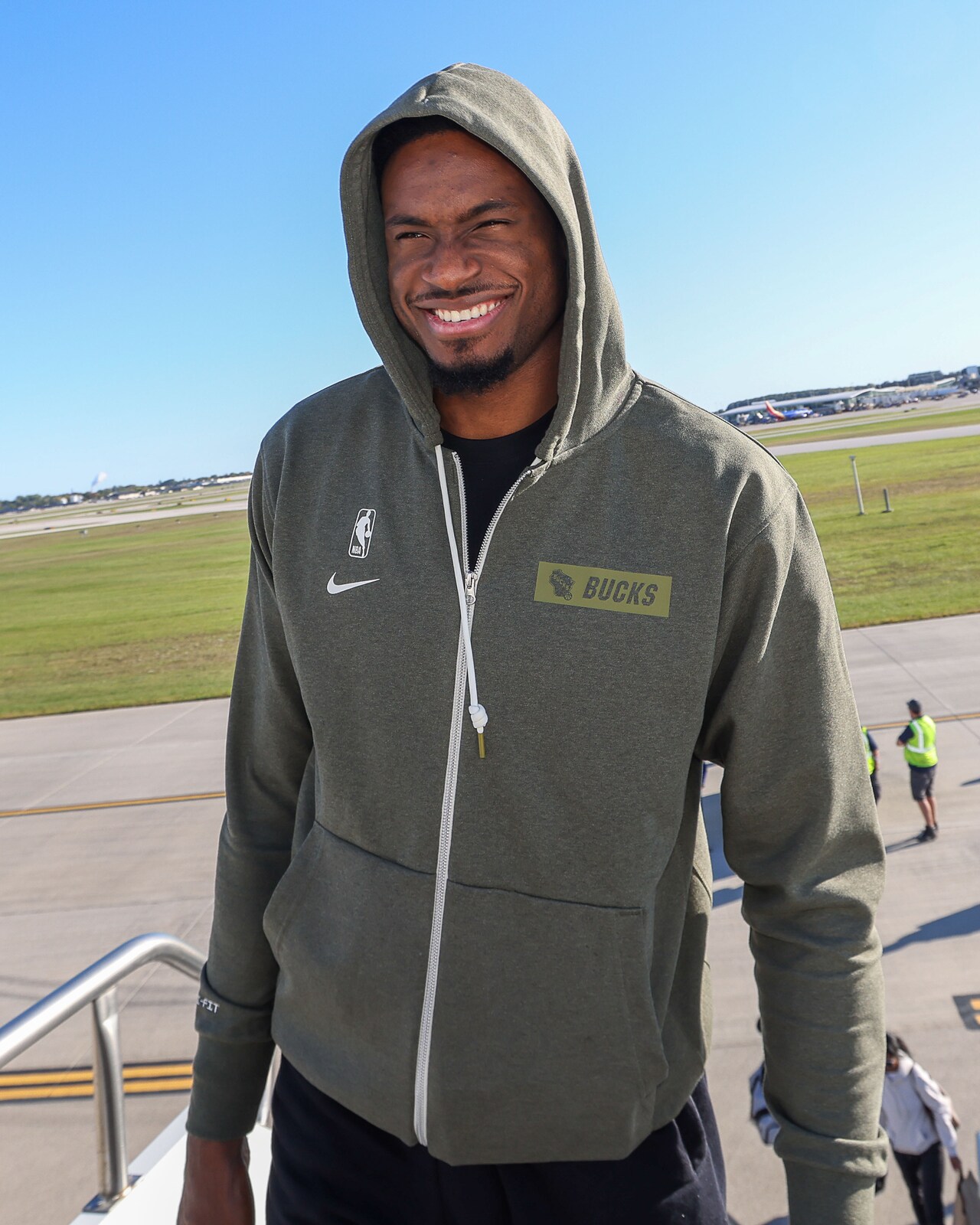 In Photos: Bucks Travel To Abu Dhabi | Milwaukee Bucks