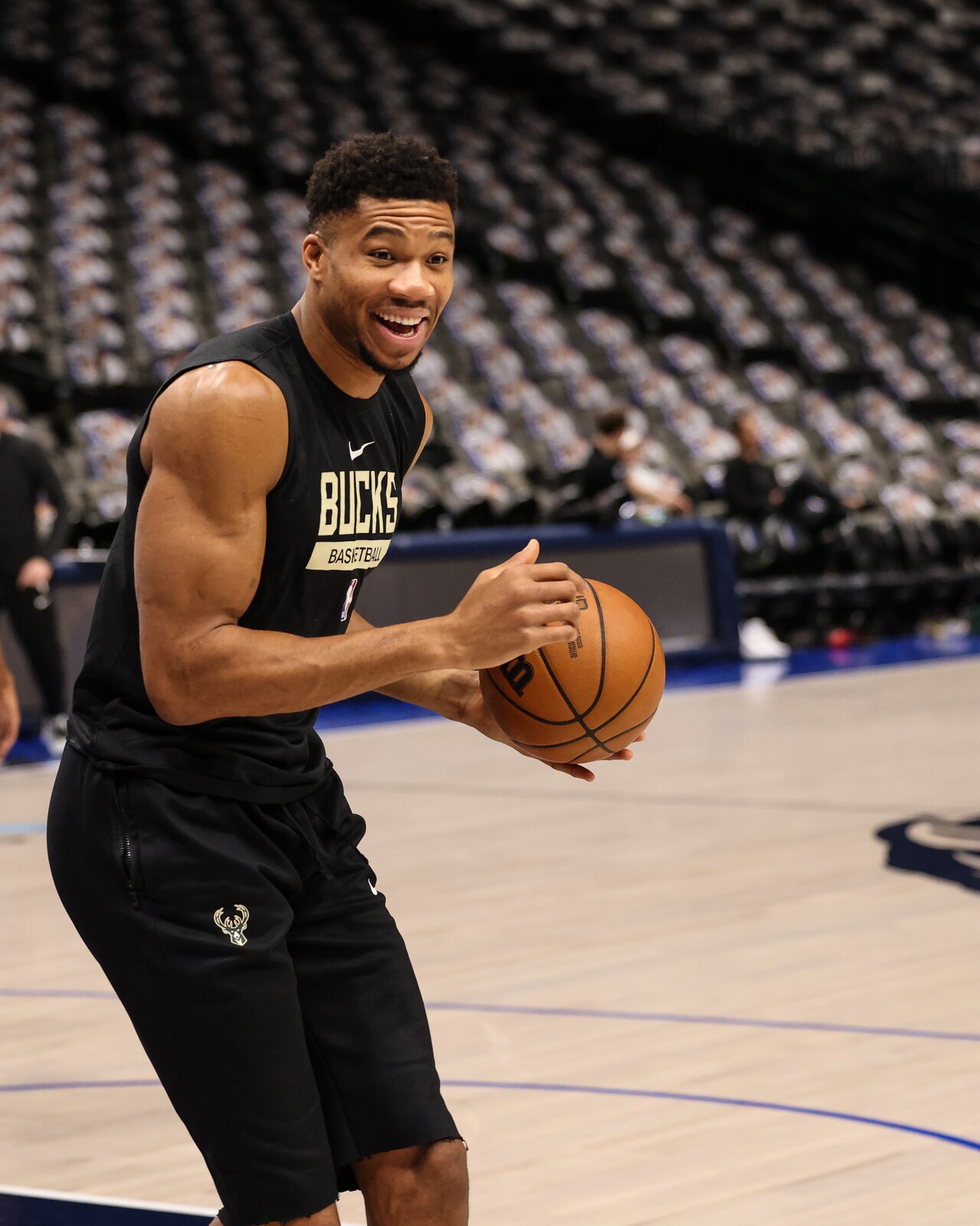 In Photos: Bucks Shootaround Ahead Of Game Against Dallas Photo Gallery ...