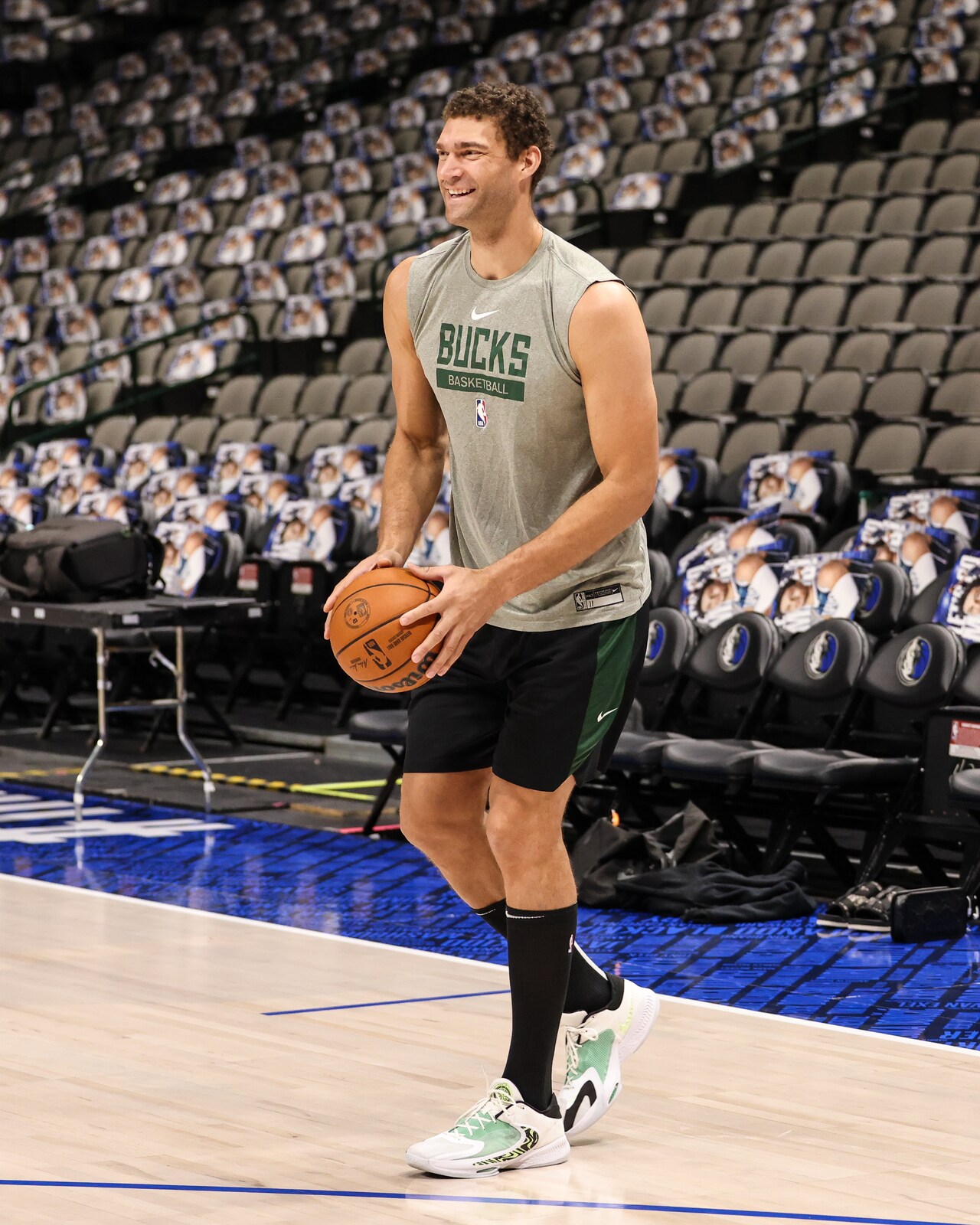 In Photos: Bucks Shootaround Ahead Of Game Against Dallas Photo Gallery ...