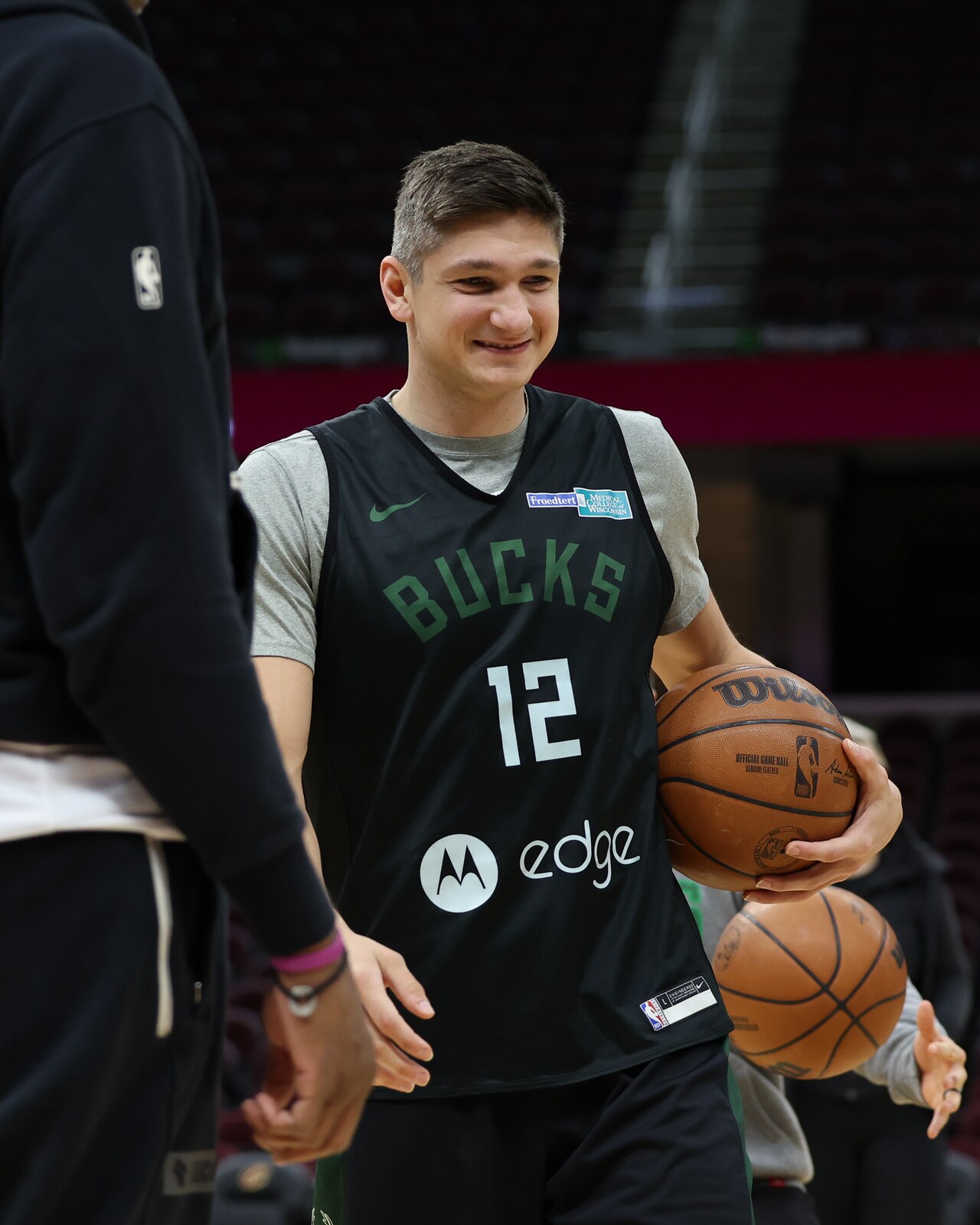 In Photos: Bucks Shootaround In Cleveland | Milwaukee Bucks