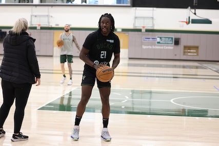 In Photos: Bucks Shootaround Ahead Of Clippers Matchup Photo Gallery ...