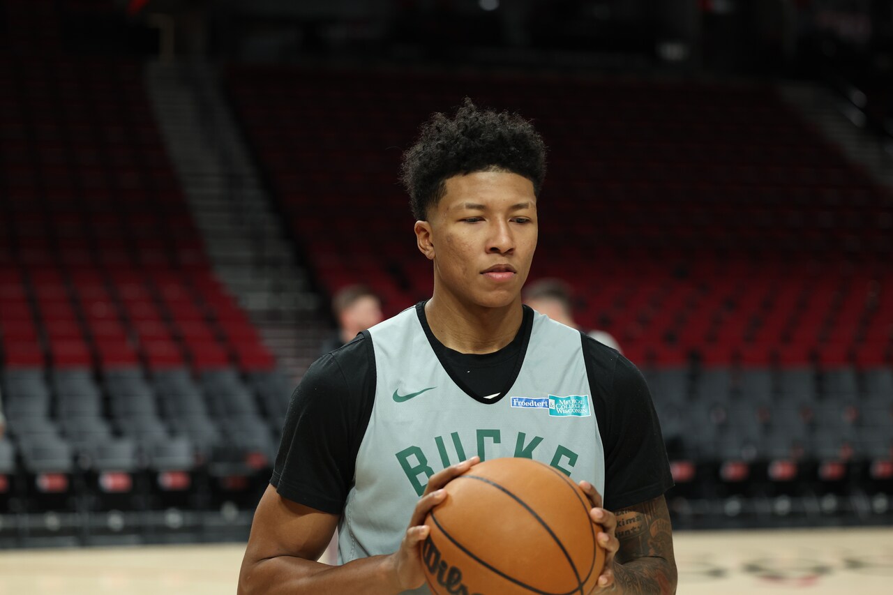 In Photos: Bucks Shootaround In Portland Photo Gallery | NBA.com