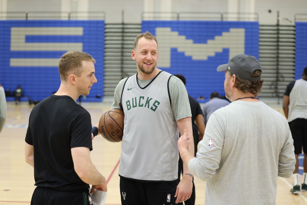 In Photos: Bucks Practice Ahead Of Lakers Game | Milwaukee Bucks