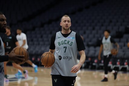 In Photos: Bucks Shootaround In Sacramento Photo Gallery | NBA.com