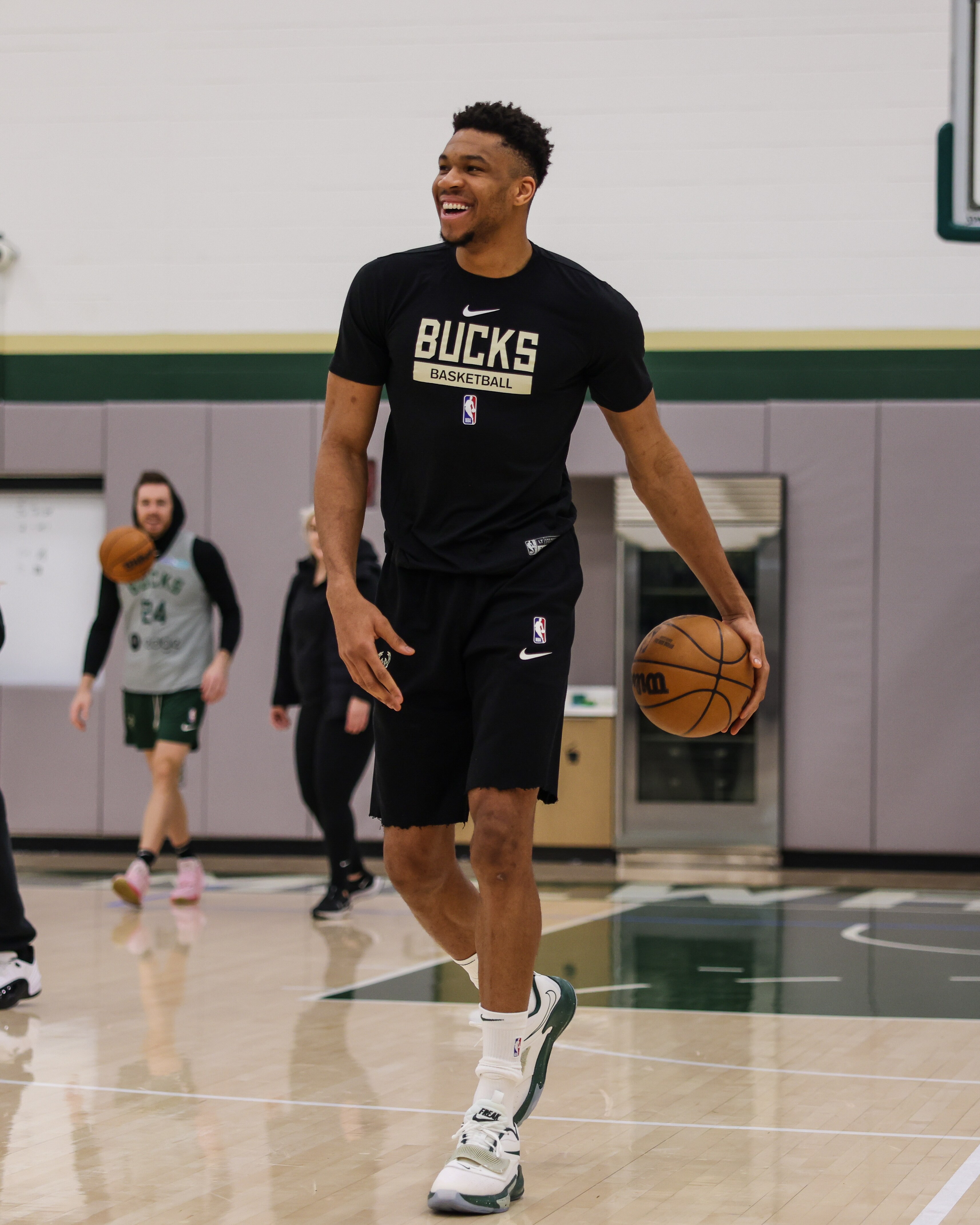 In Photos: Bucks Prep For Playoffs Photo Gallery | NBA.com
