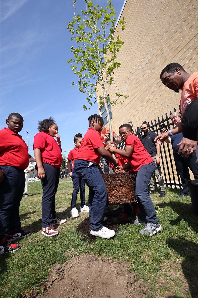 In Photos: ATC Trees For Threes - Milwaukee Prep | Milwaukee Bucks