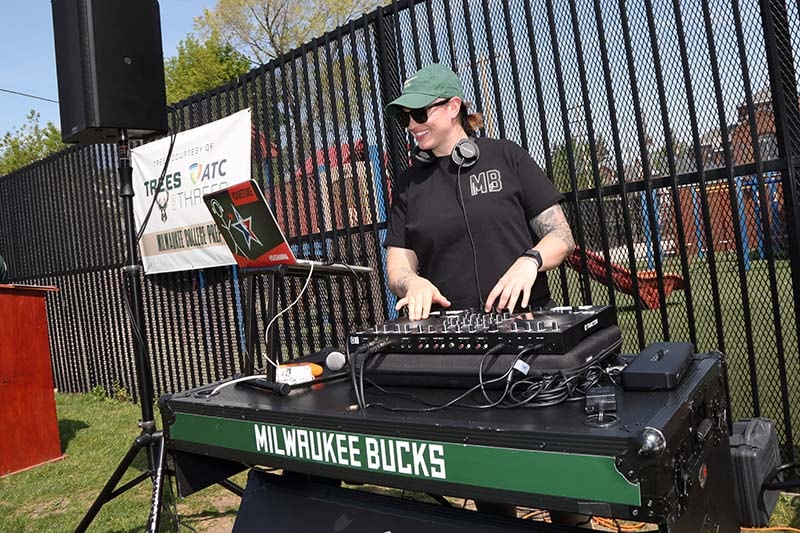 In Photos: ATC Trees For Threes - Milwaukee Prep | Milwaukee Bucks