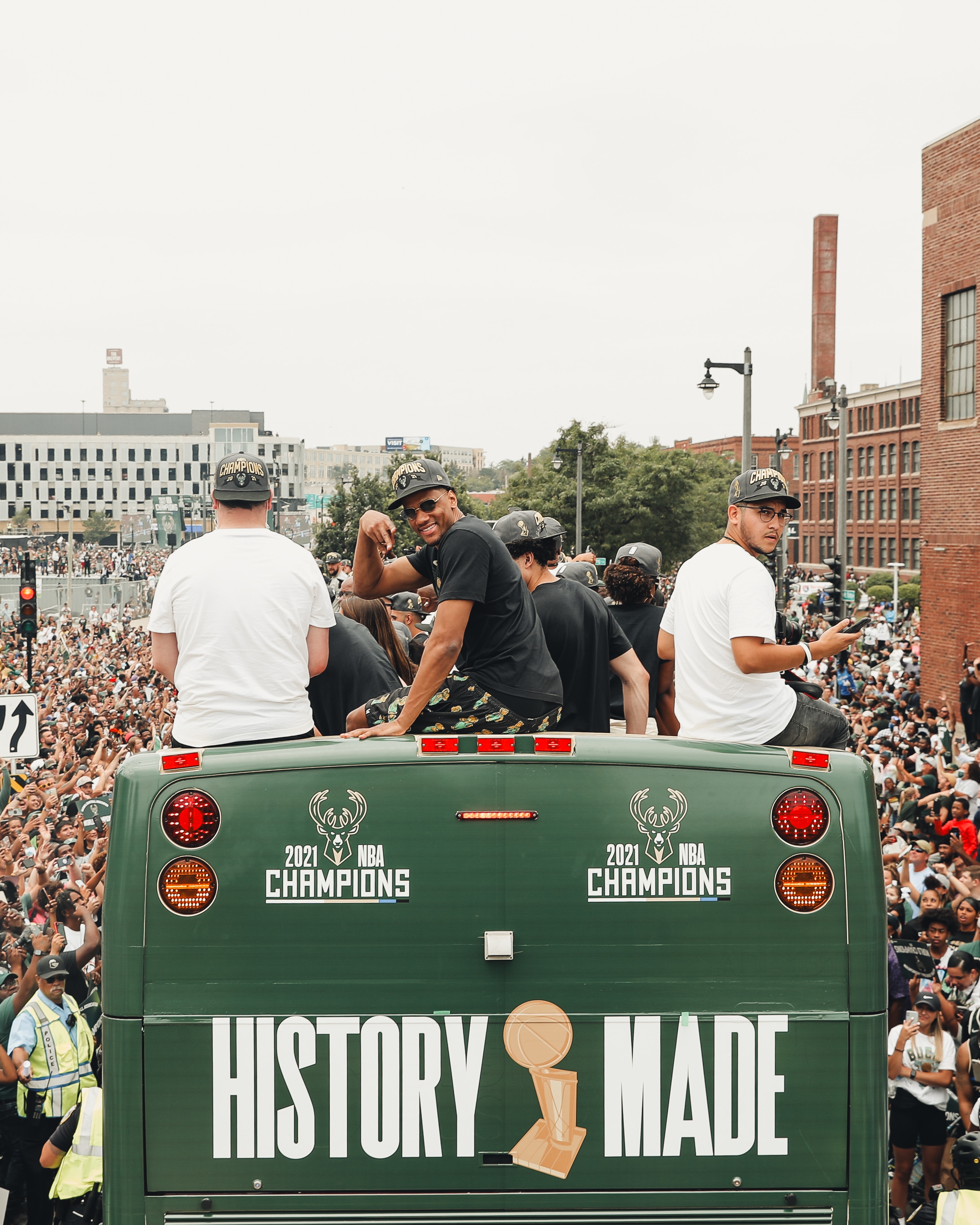 In Photos: The 2021 Championship Parade Photo Gallery | NBA.com