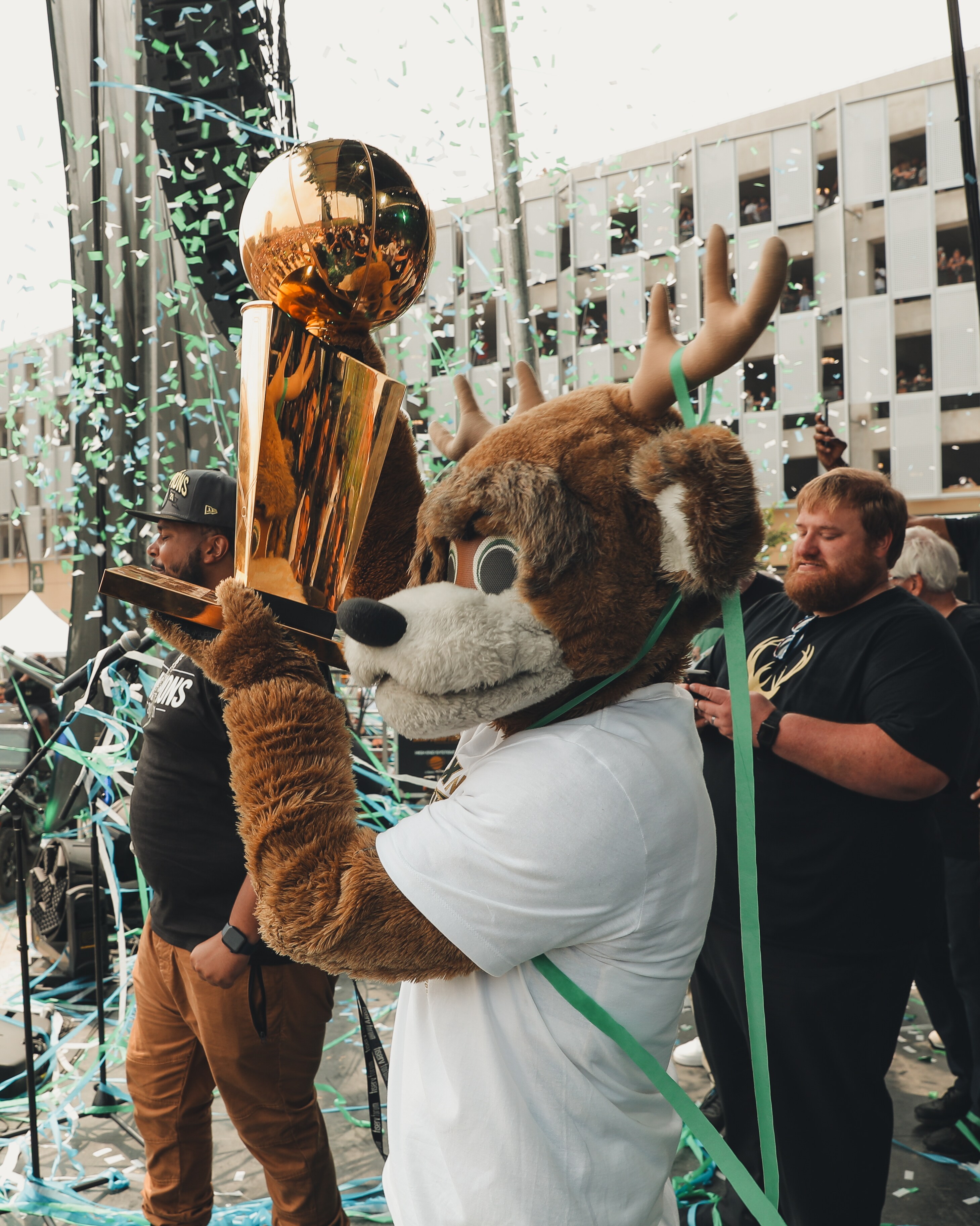 In Photos: The 2021 Championship Parade Photo Gallery | NBA.com