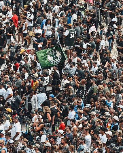 In Photos: The 2021 Championship Parade Photo Gallery | NBA.com