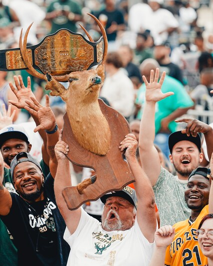 In Photos: The 2021 Championship Parade Photo Gallery | NBA.com