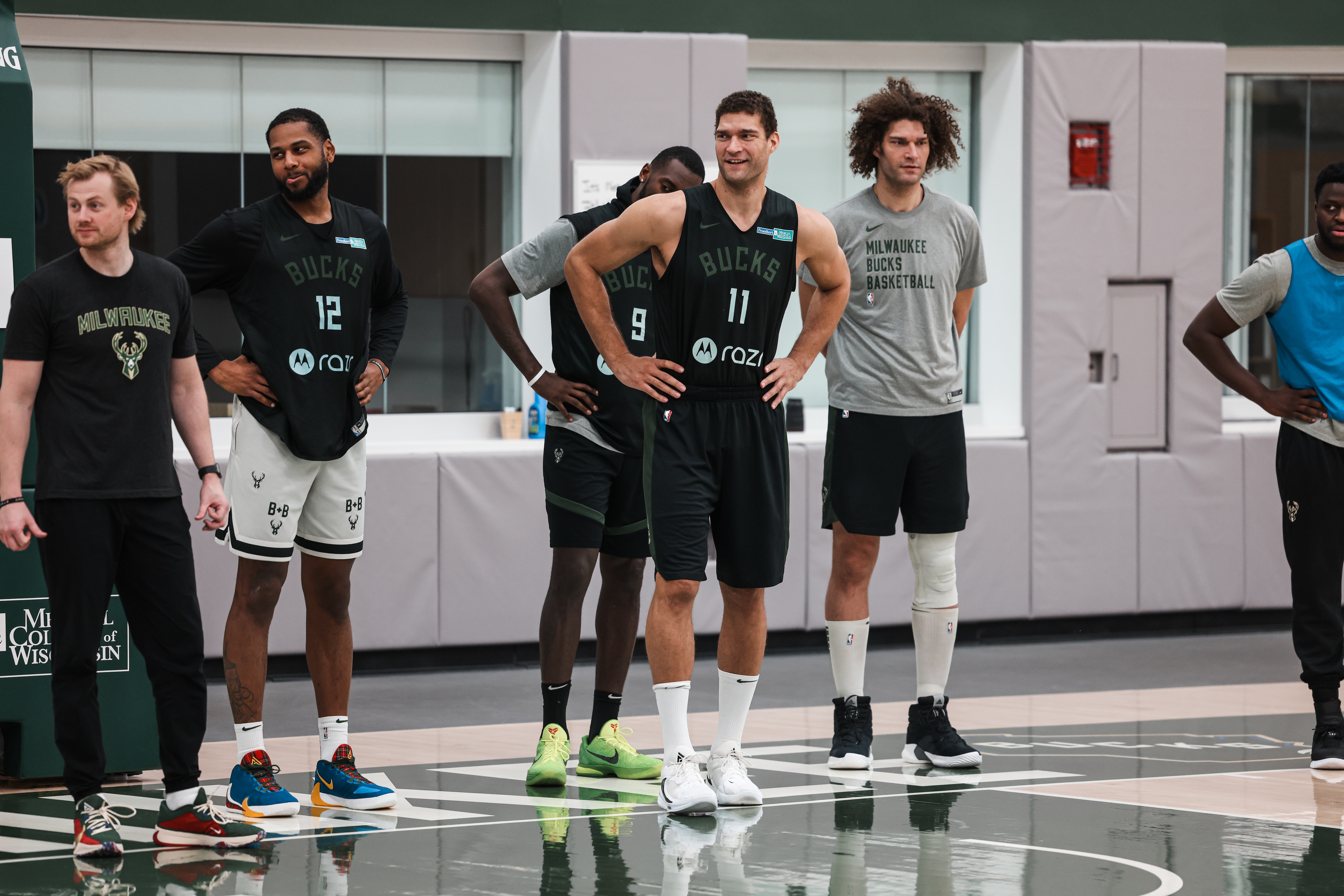In Photos: Bucks practice in Milwaukee | 12.4.23 Photo Gallery | NBA.com