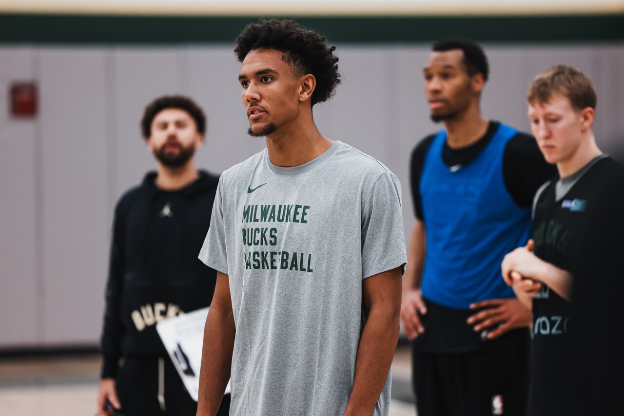 In Photos: Bucks practice in Milwaukee | 3.3.24 Photo Gallery | NBA.com