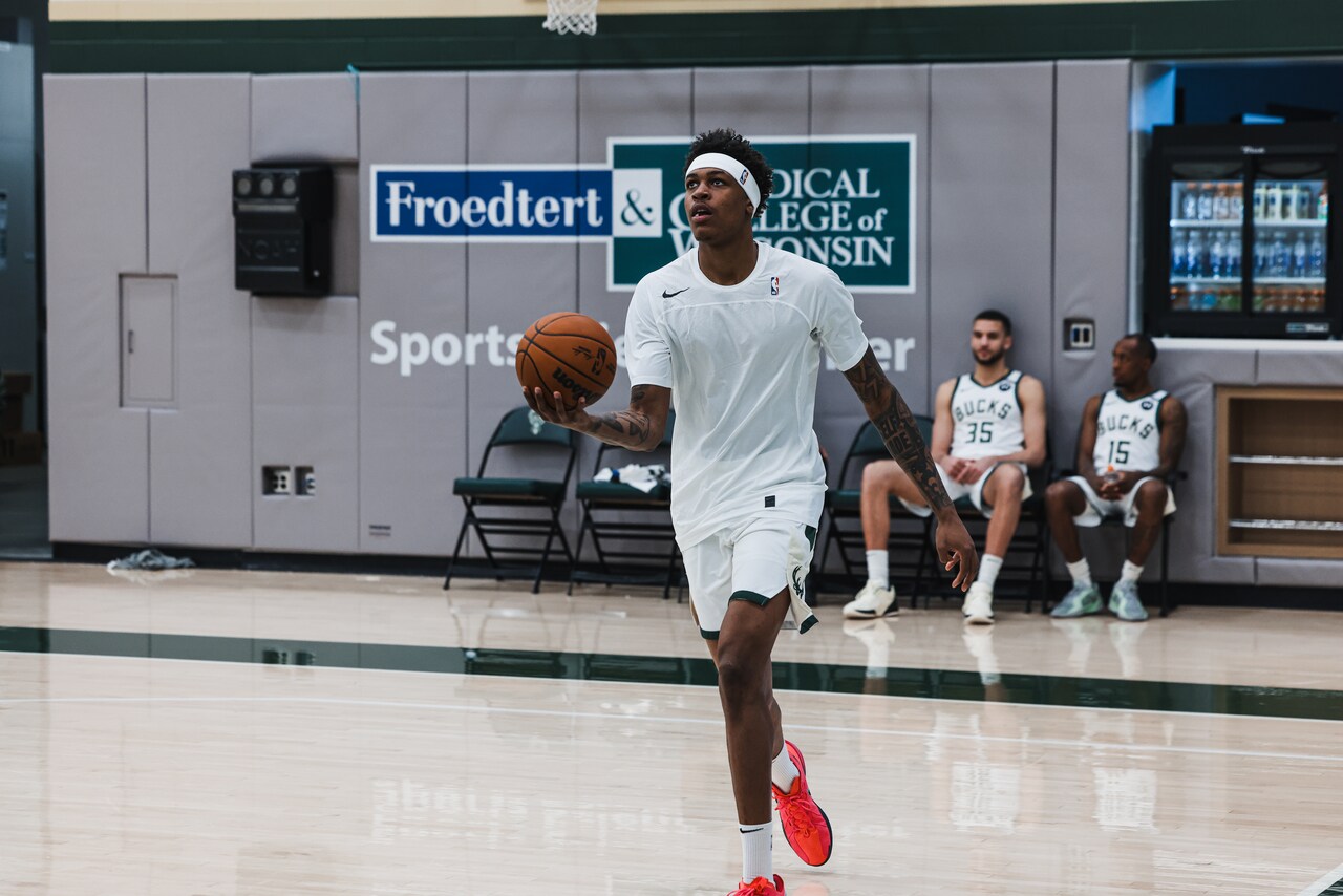 In Photos: Bucks shootaround and team photo day in Milwaukee | 4.1.25 ...