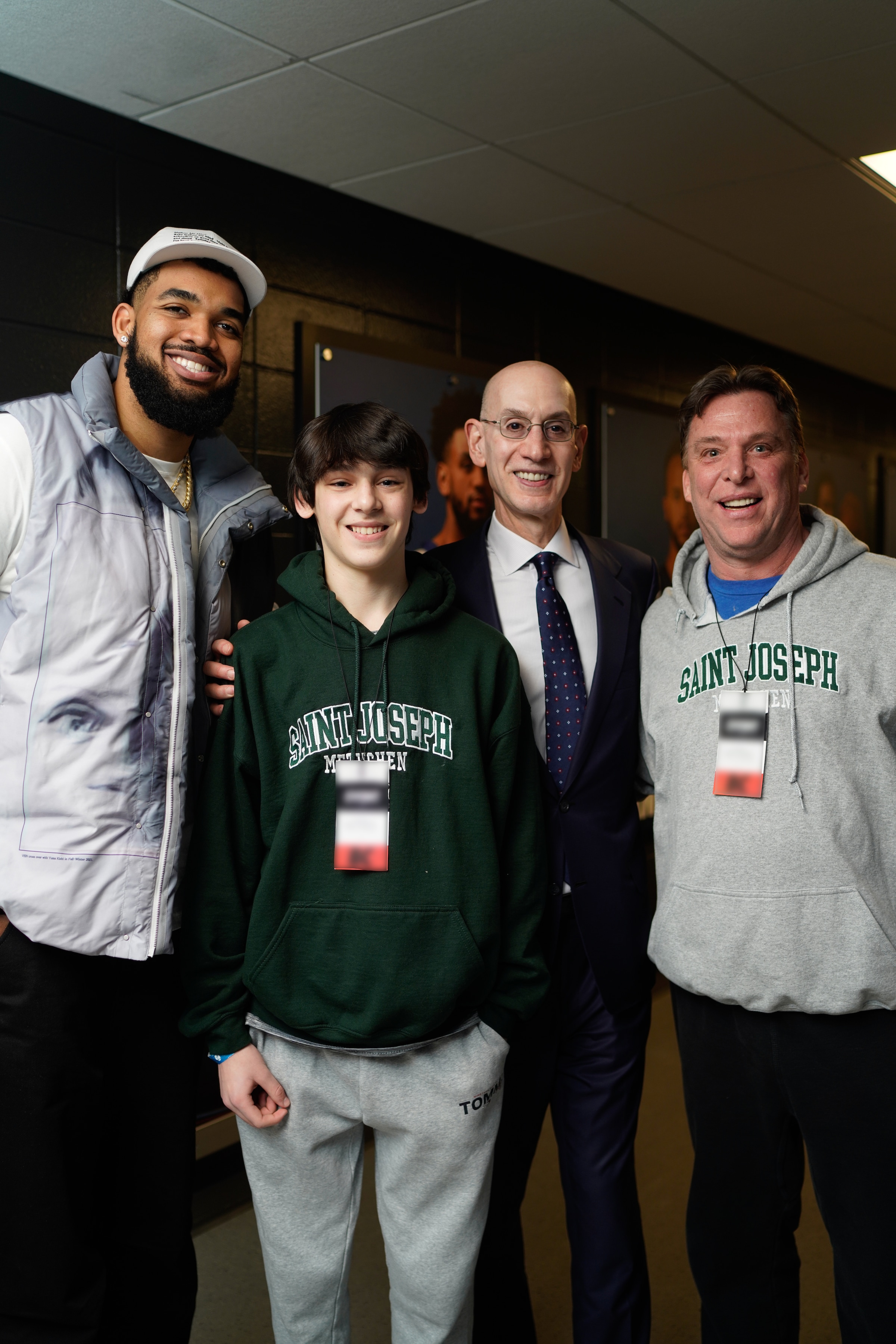 Karl-Anthony Towns, Anthony Edwards Greet Teens With Incredible Stories ...