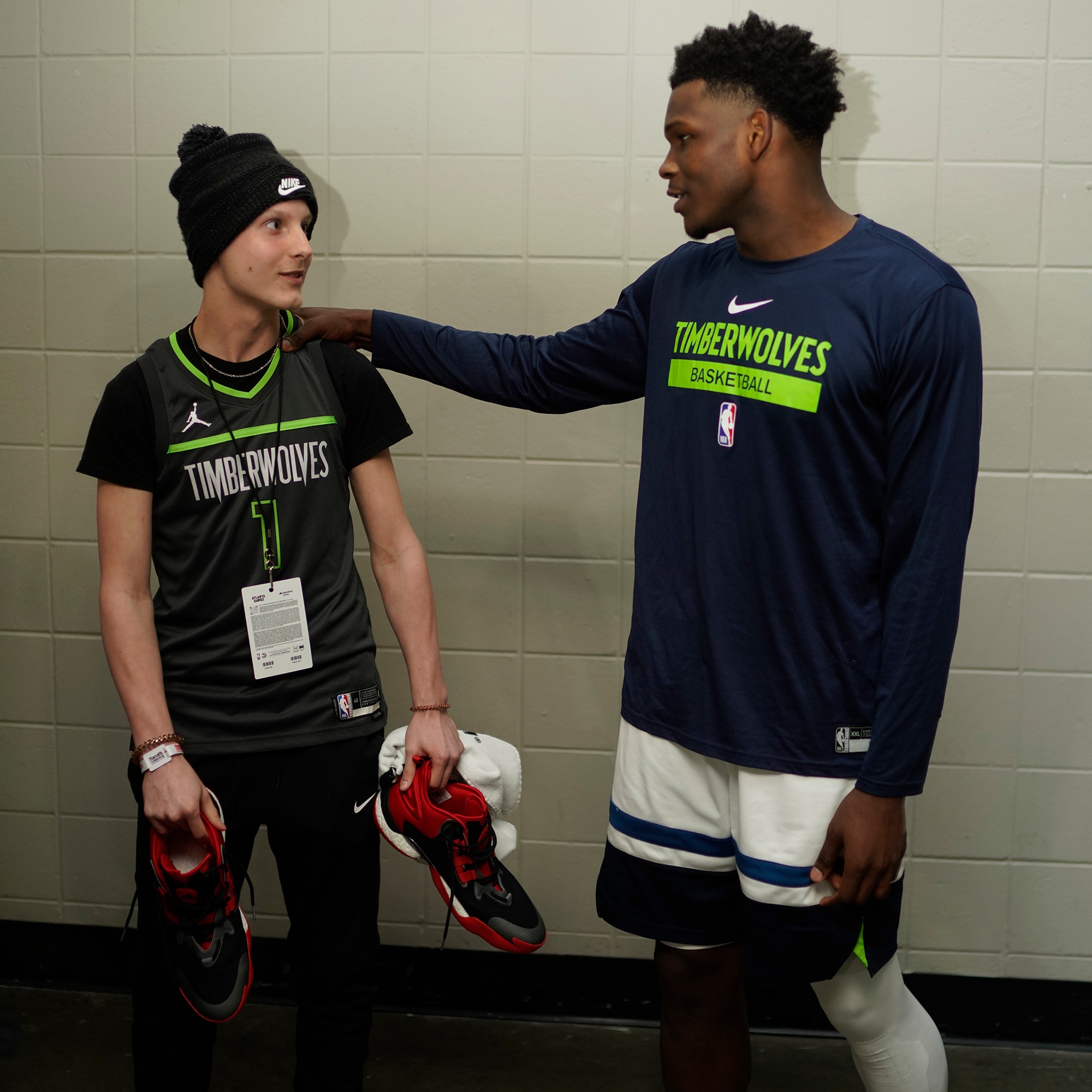 Karl-Anthony Towns, Anthony Edwards Greet Teens With Incredible Stories ...