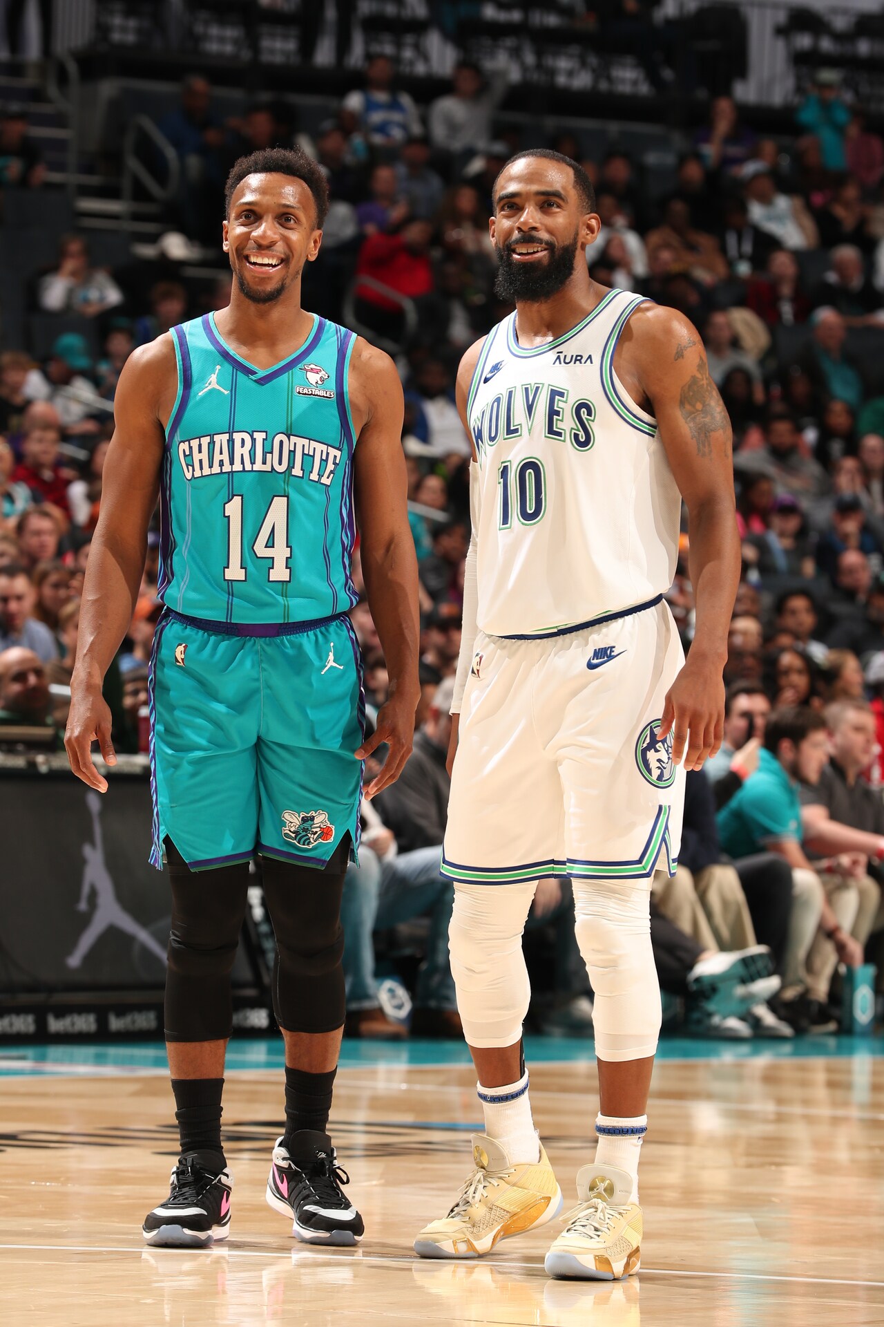 Wolves Pics: Wolves Defeat Hornets | 12.02.23 Photo Gallery | NBA.com