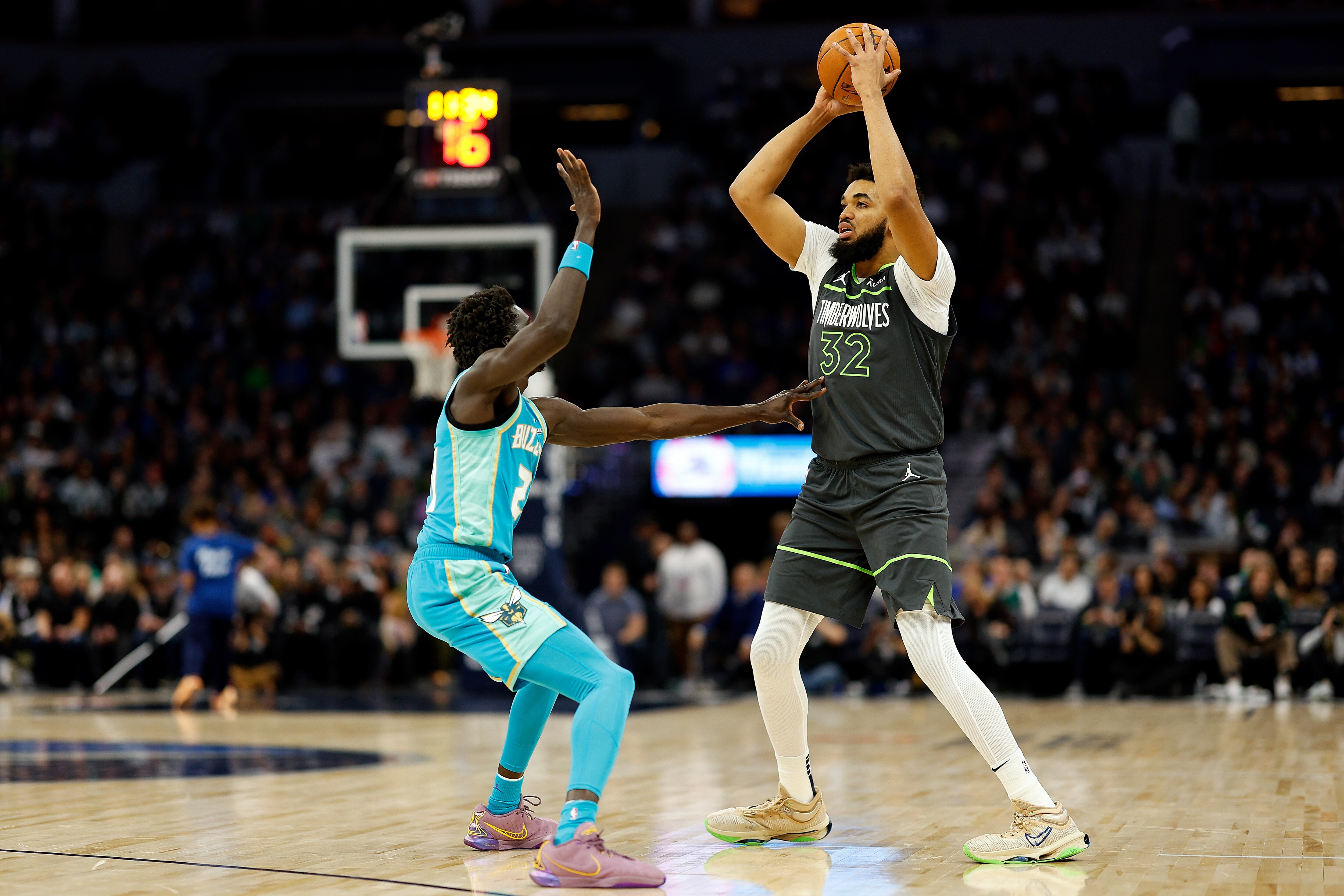 Wolves Pics: Wolves Fall To Hornets, 128-125 Photo Gallery | NBA.com