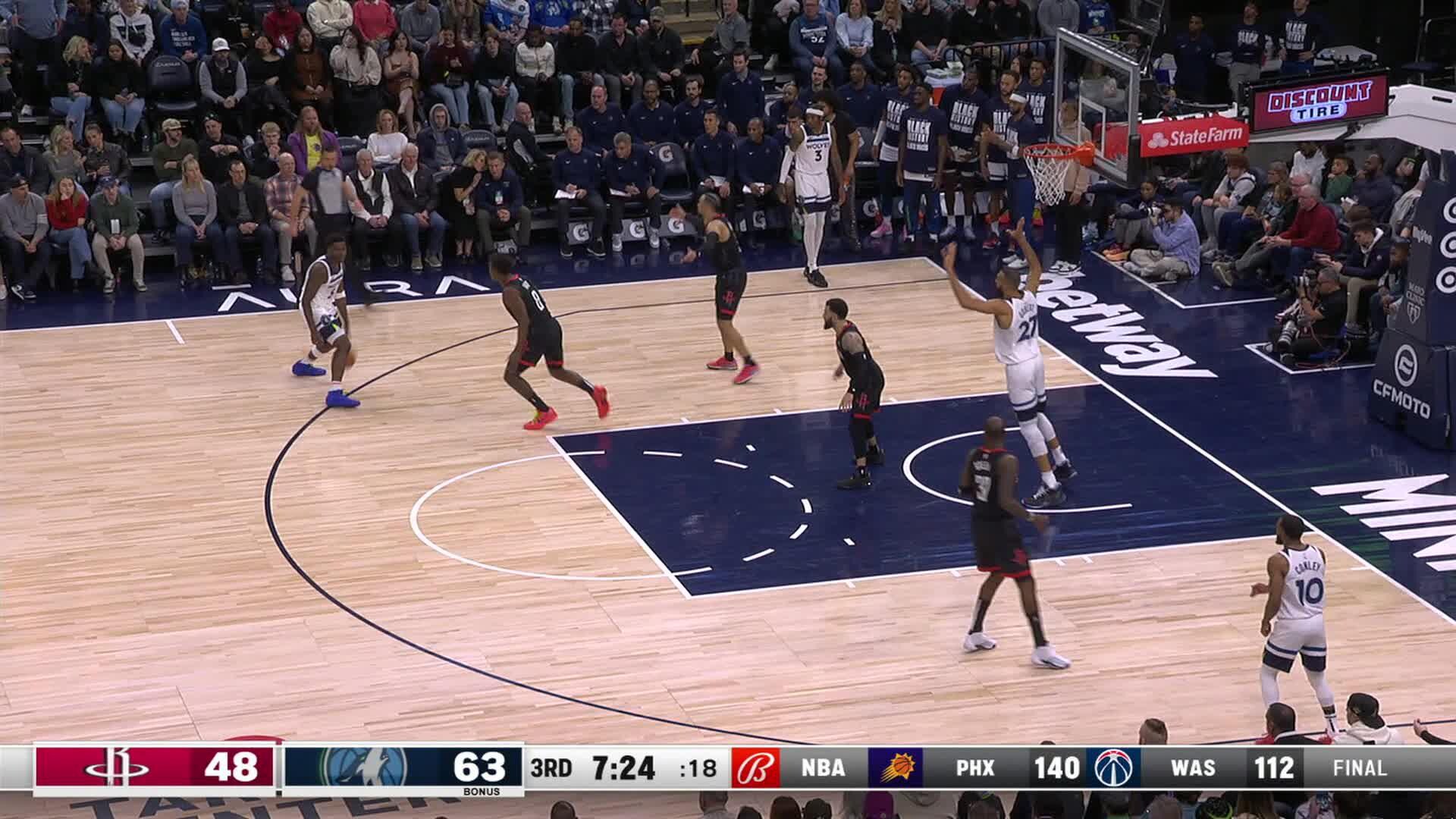 3-pointer by Anthony Edwards