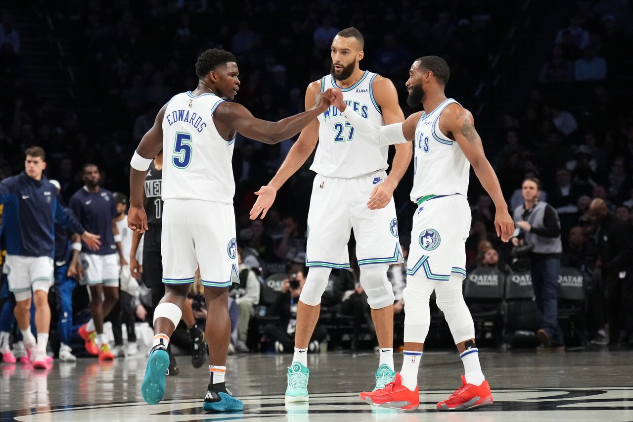 Wolves Pics: Mike Conley Signs Contract Extension Photo Gallery | NBA.com