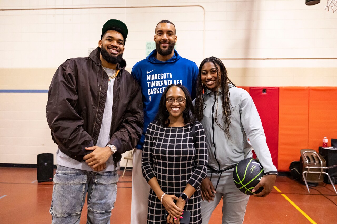 Karl-Anthony Towns, Rudy Gobert and Diamond Miller Visit Pillsbury ...