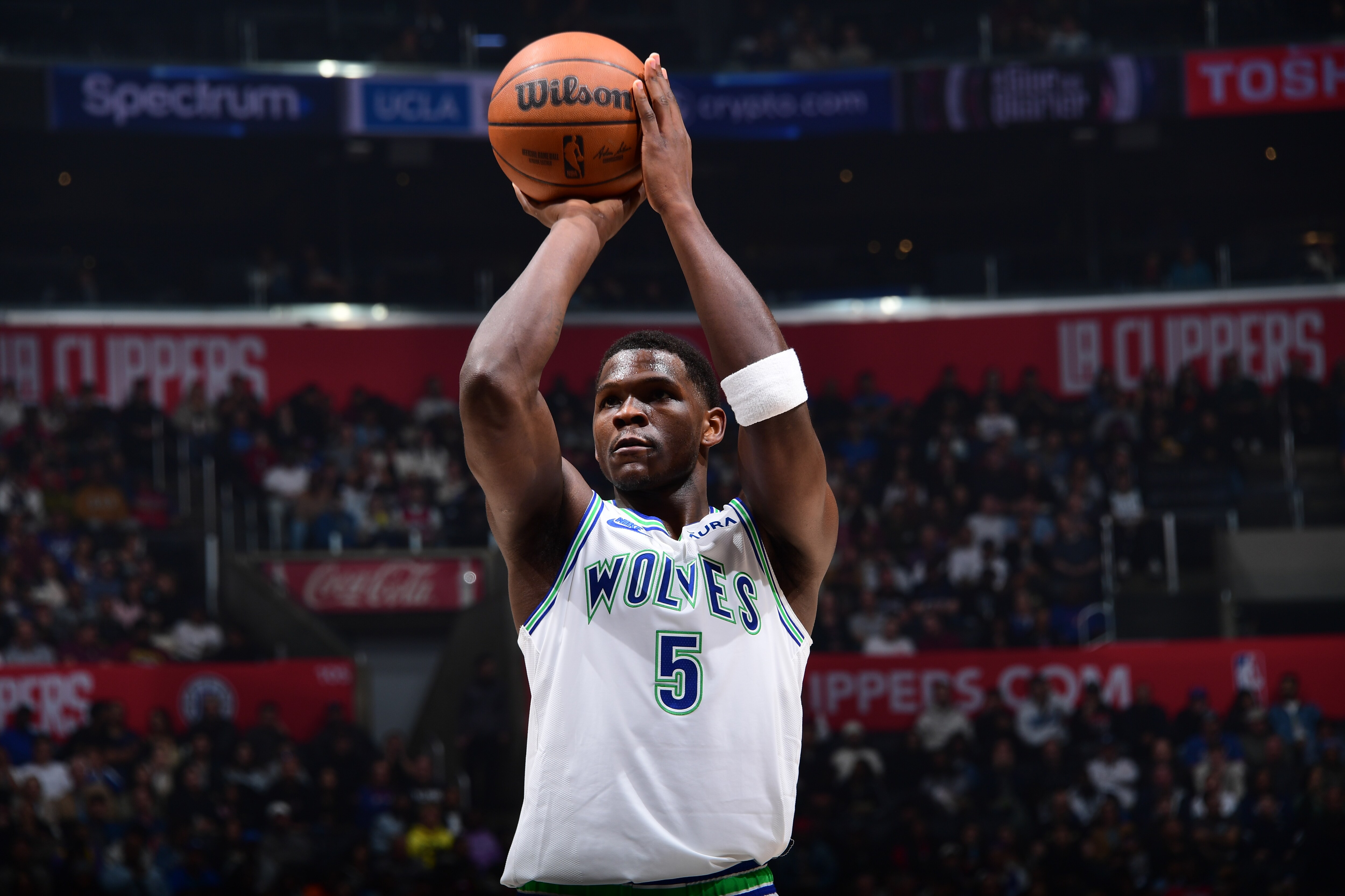 Wolves Pics: Wolves Defeat Clippers | 03.12.24 Photo Gallery | NBA.com