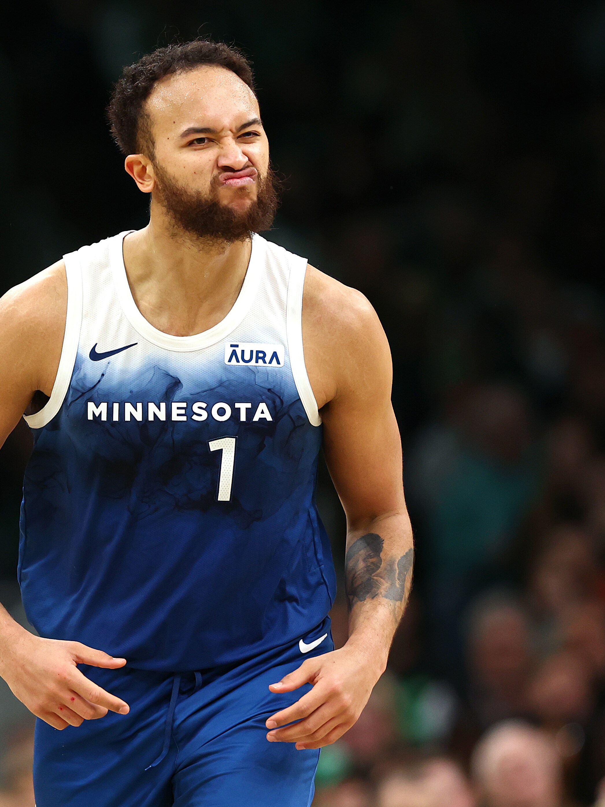 Gallery | Wolves at Suns Photo Gallery | NBA.com