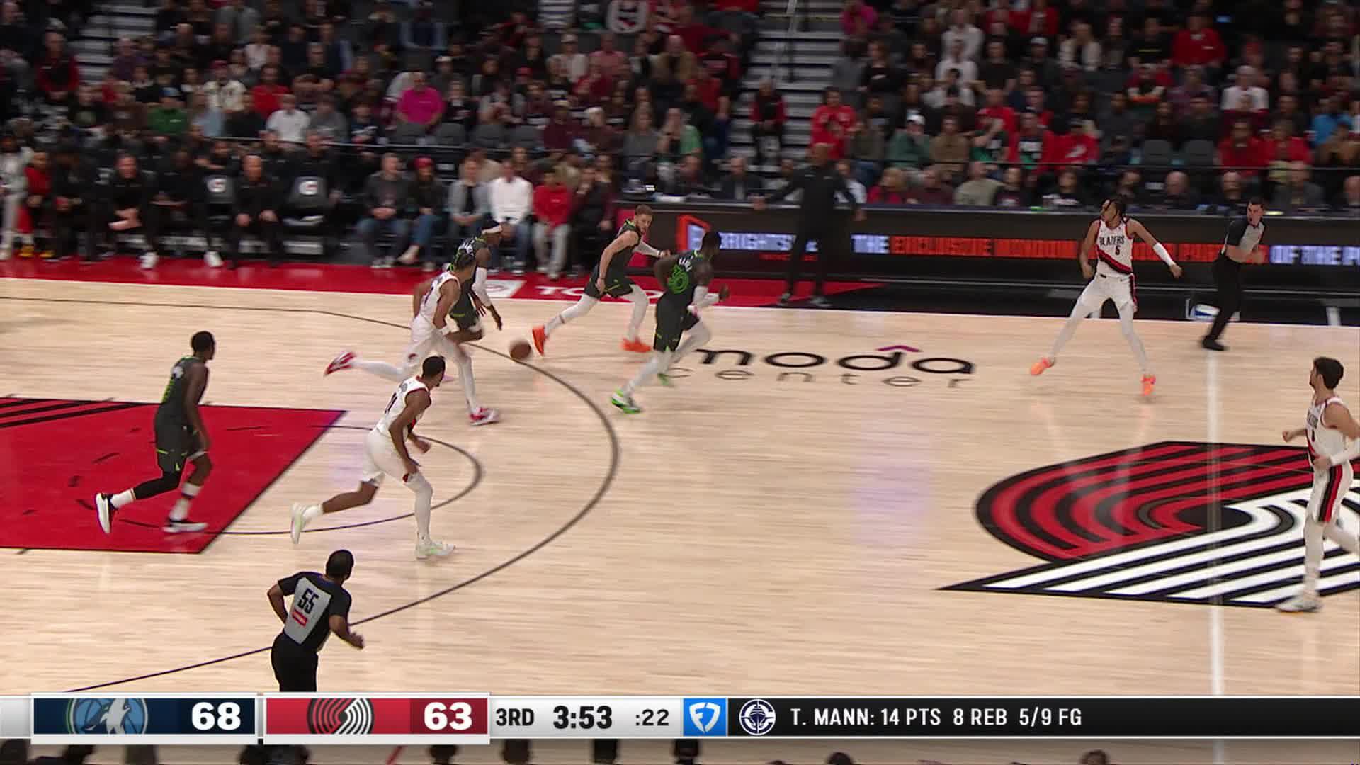 2-pointer by Julius Randle