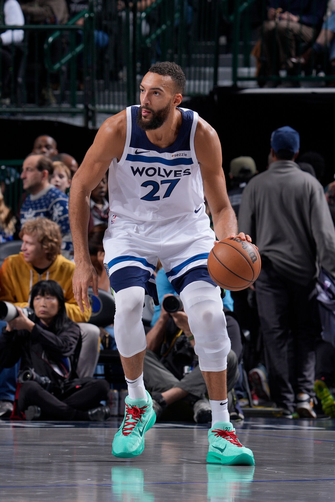 Wolves Pics: Wolves Win Against Dallas On Christmas | 12.25.24 ...