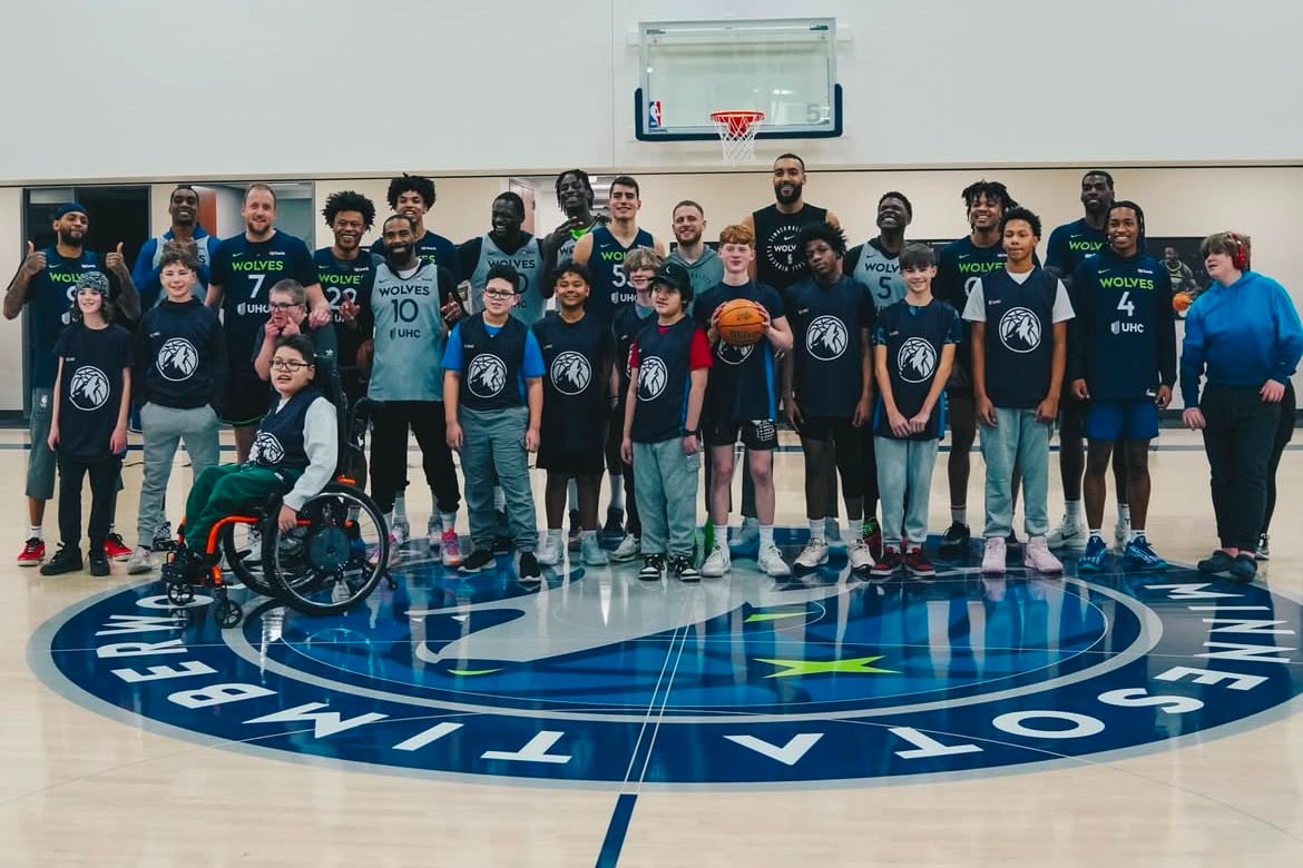 “Jr. Wolves Dream Team” Signs 16 Players to Honorary Contracts ...