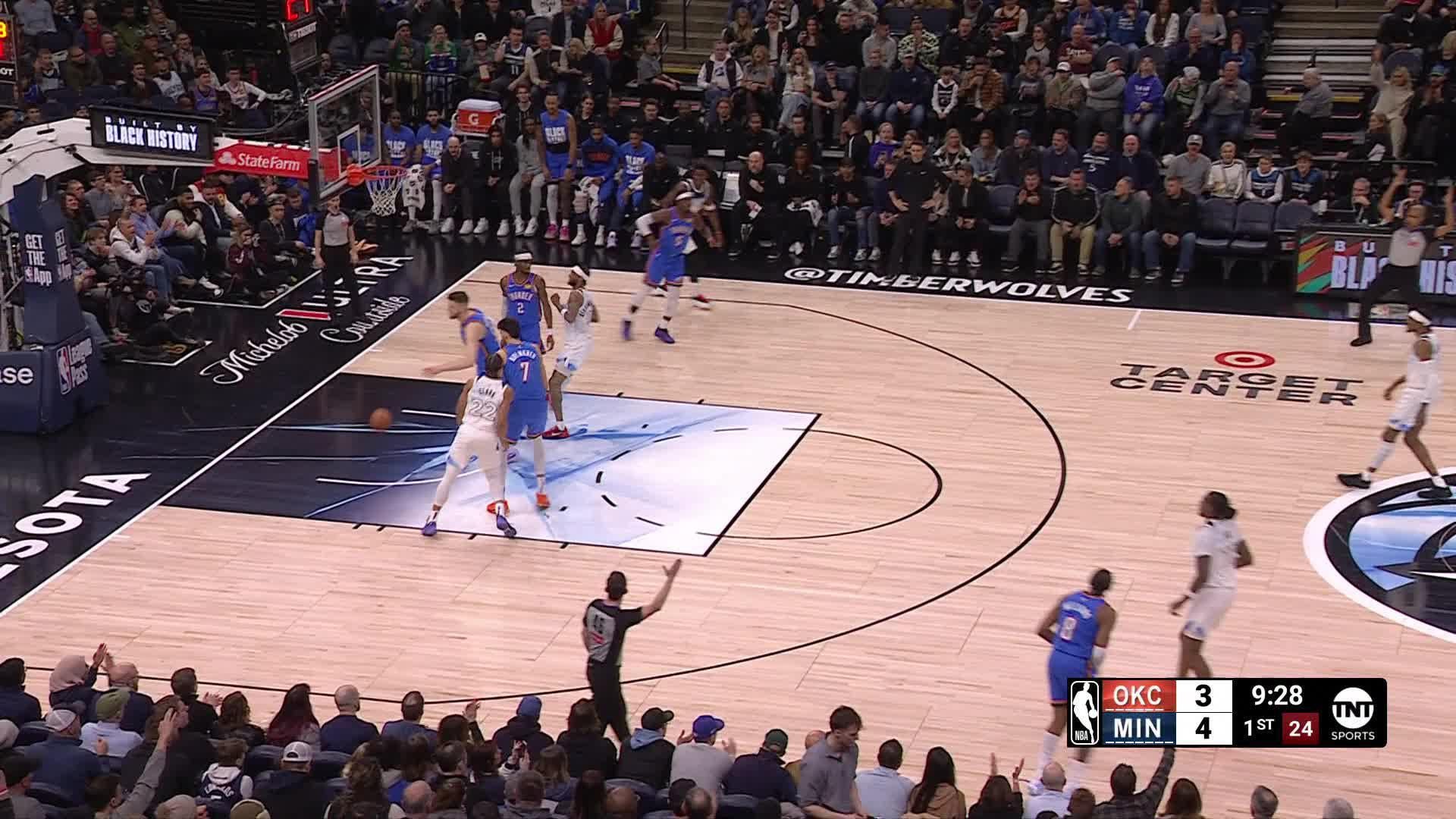3-pointer by Naz Reid