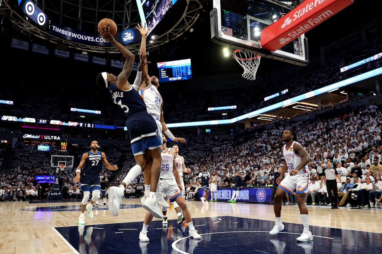 Wolves Pics: Timberwolves Defeat Oklahoma City Thunder in Game 3 Of WCF ...