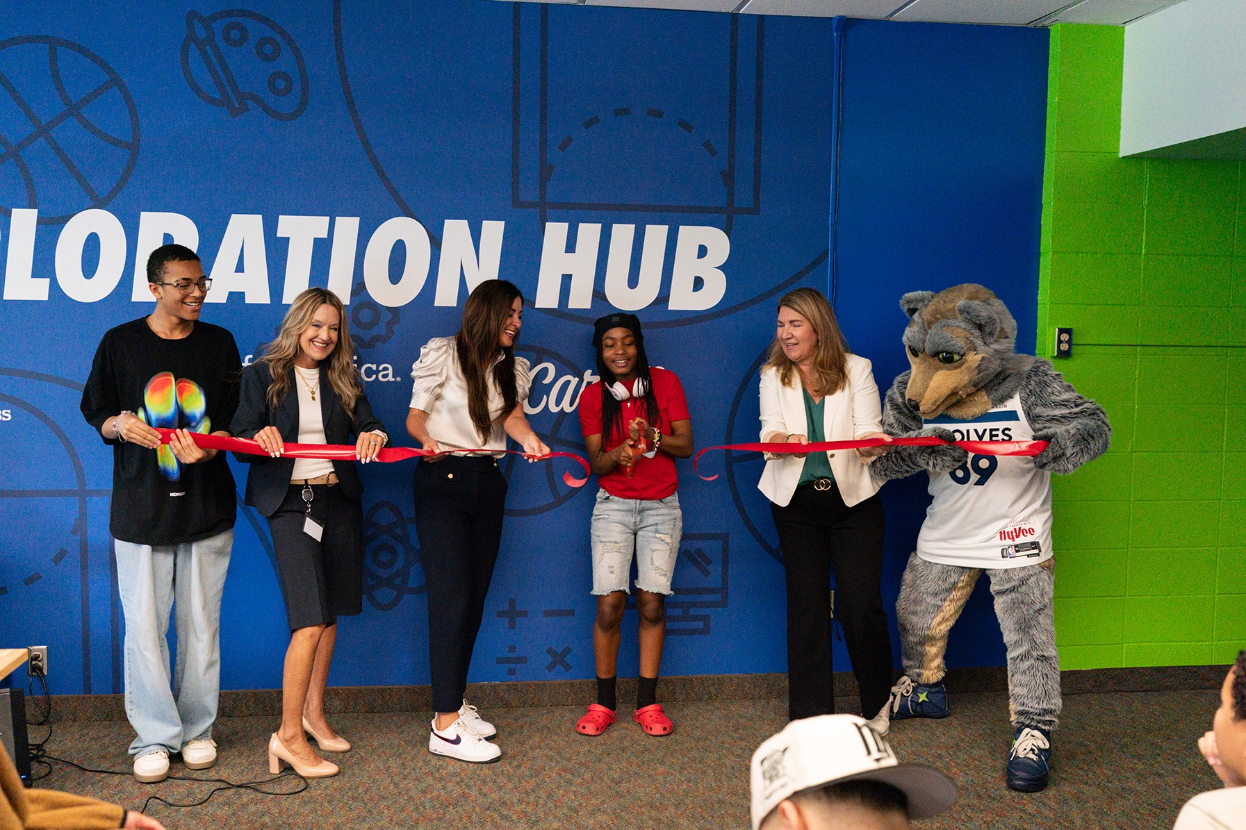 Timberwolves in Partnership With NBA Cares and Heart of America Unveil ...