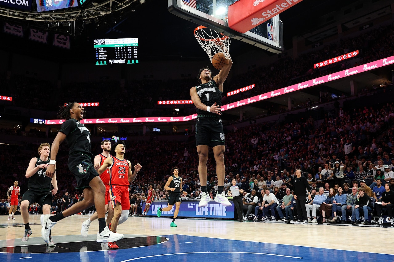 Timberwolves welcome back Garnett and beat Pelicans in regular-season ...