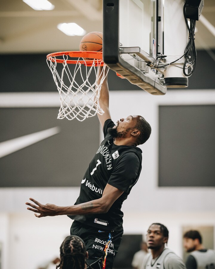 Gallery: Scenes From the Gym Photo Gallery | NBA.com