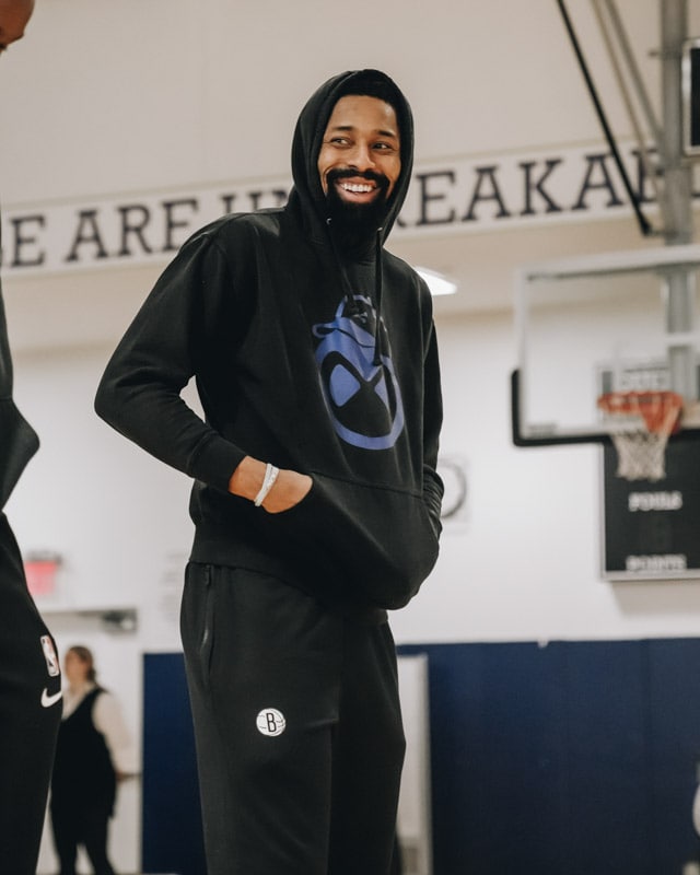 Helping the Next Generation Grow Photo Gallery | NBA.com