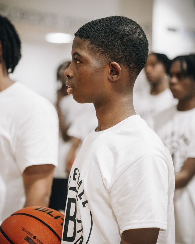 Helping the Next Generation Grow Photo Gallery | NBA.com