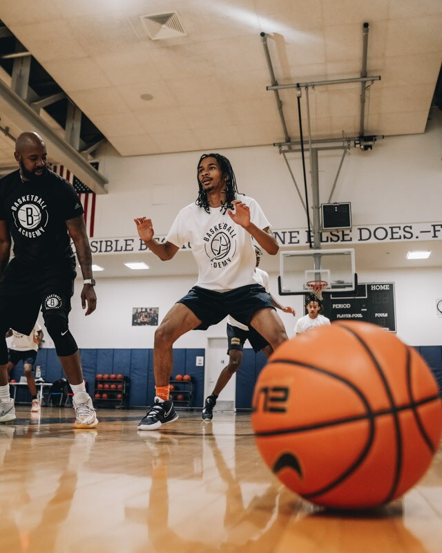 Helping the Next Generation Grow Photo Gallery | NBA.com